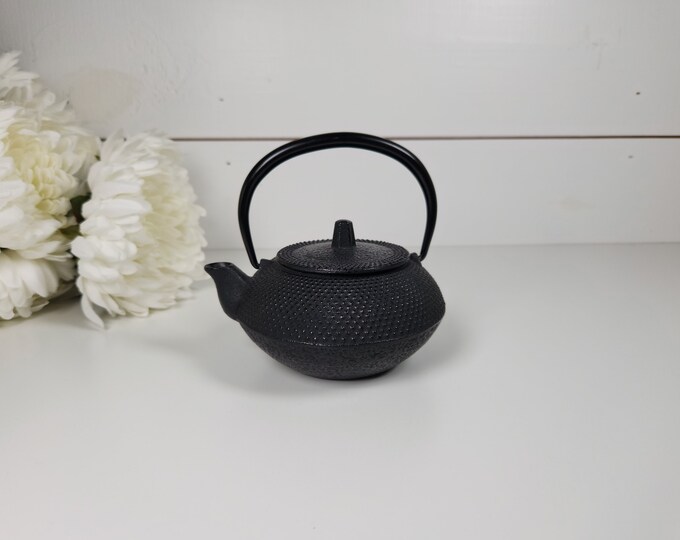 Vintage Japanese Kotobuki Black Cast Iron Tea Pot Hobnail Design, 11 Oz - Tetsubin- Made in ...