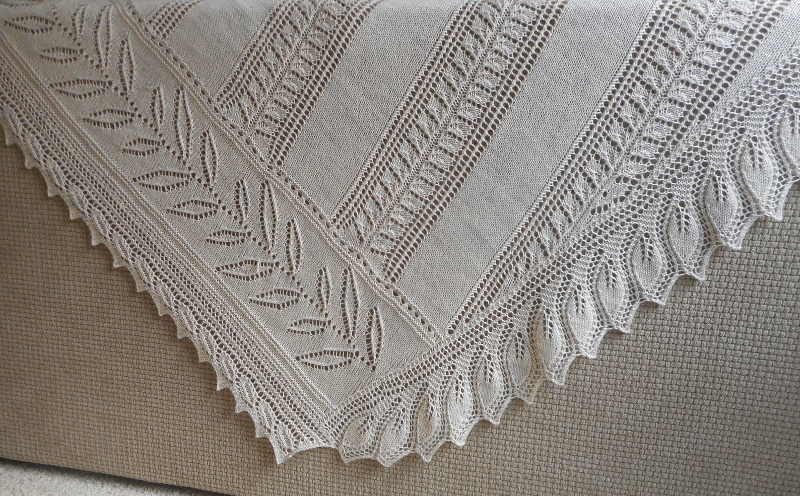 Knitting Pattern Lace Leaf Shawl Breeze - Etsy