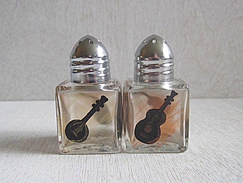 Music Folk Guitar Violin Salt & Pepper Instruments Mini Handpainted ...