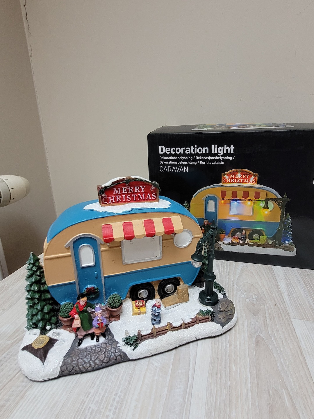 8.5/21.5 Cm Christmas Camper Van Lights, Battery Operated Resin Family ...
