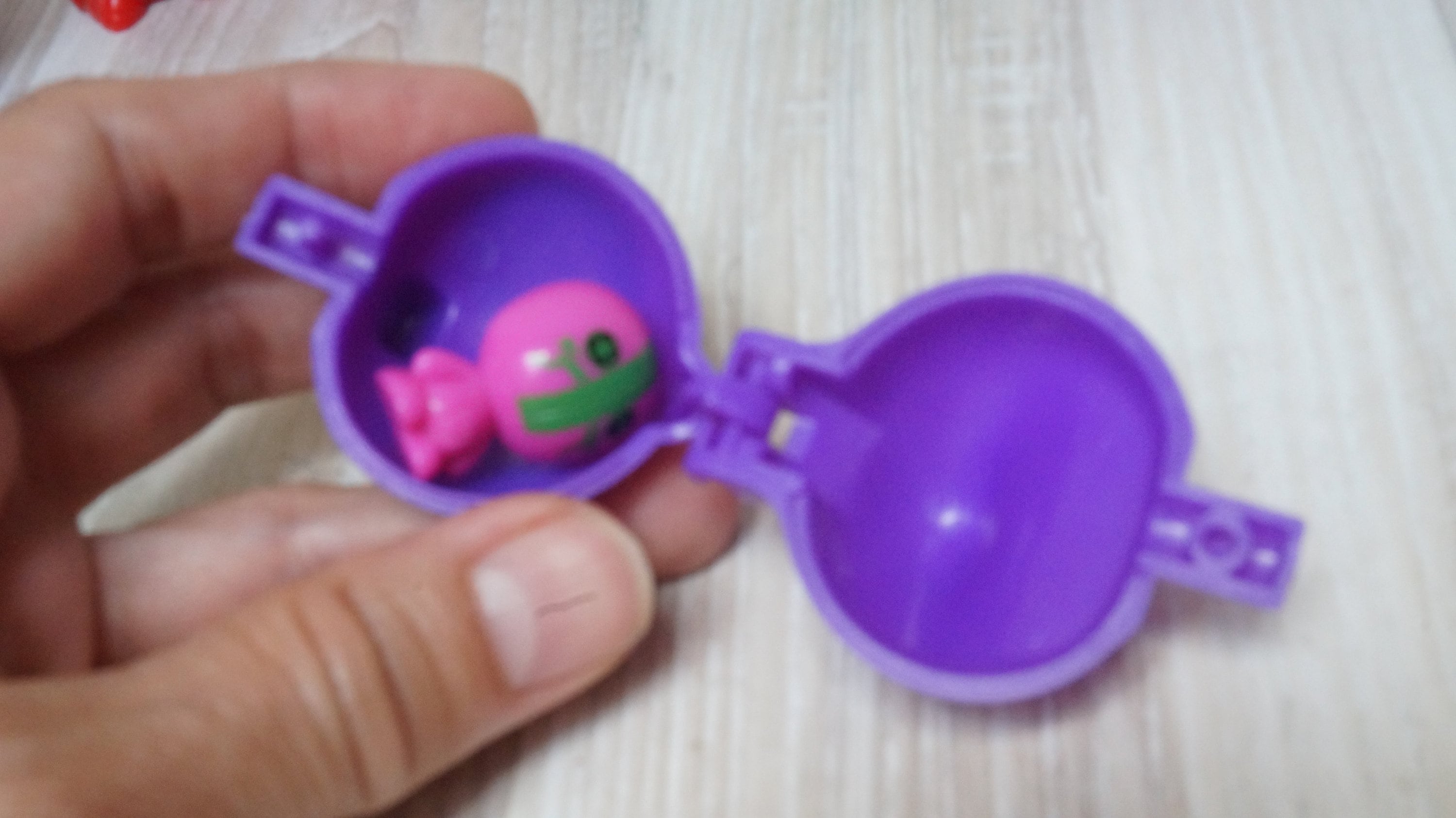 Choose Gogo's Crazy Bones Mega + Mini Metropolis Figurine, Jumbo Big ...