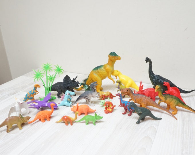 25 Dinosaur Figurine Set of Kid Toy, Plastic Vintage Retro Animal, Home ...
