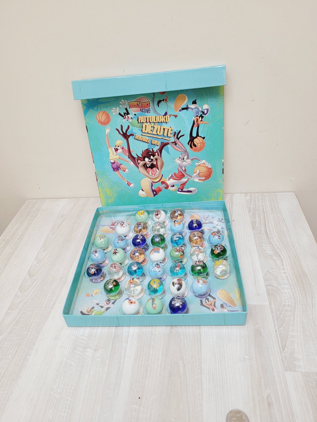 37 Looney Tunes Marbles Set in Box of Comics Cartoon Children Retro ...
