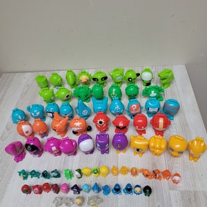Choose Gogo's Crazy Bones Mega + Mini Metropolis Figurine, Jumbo Big ...