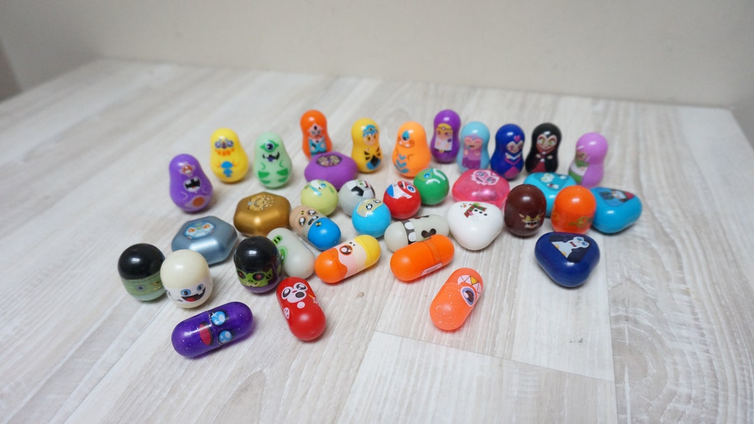 Random Set of 20 MIGHTY BEANZ, Toy Mini Figurine With Ball Inside Roly ...