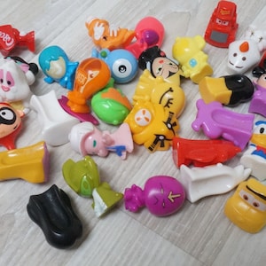 10 or 20 Random Crazy Bones Gogos Mini Monster Plastic Figurines Retro ...