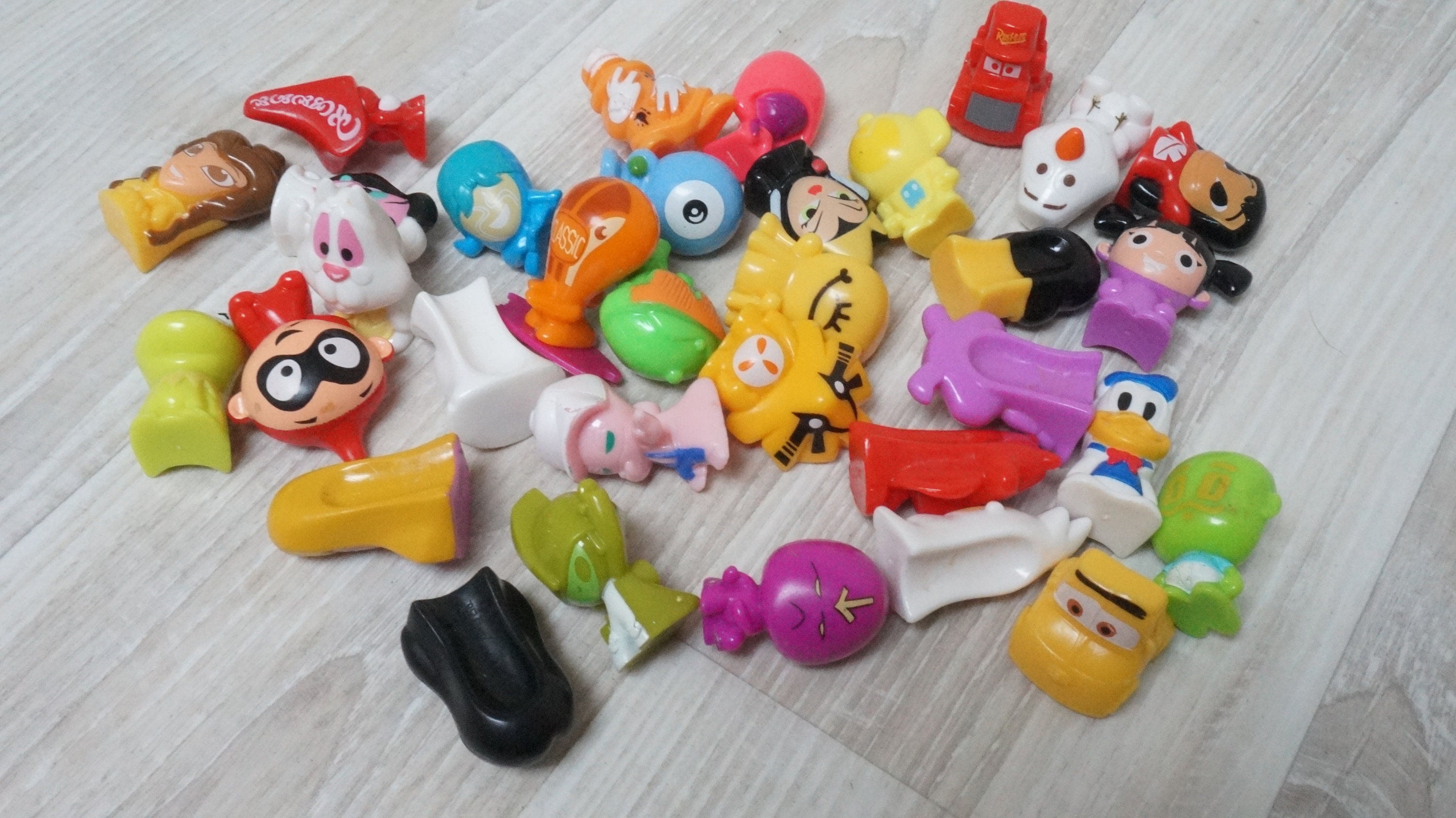 10 or 20 Random Crazy Bones Gogos Mini Monster Plastic Figurines Retro ...