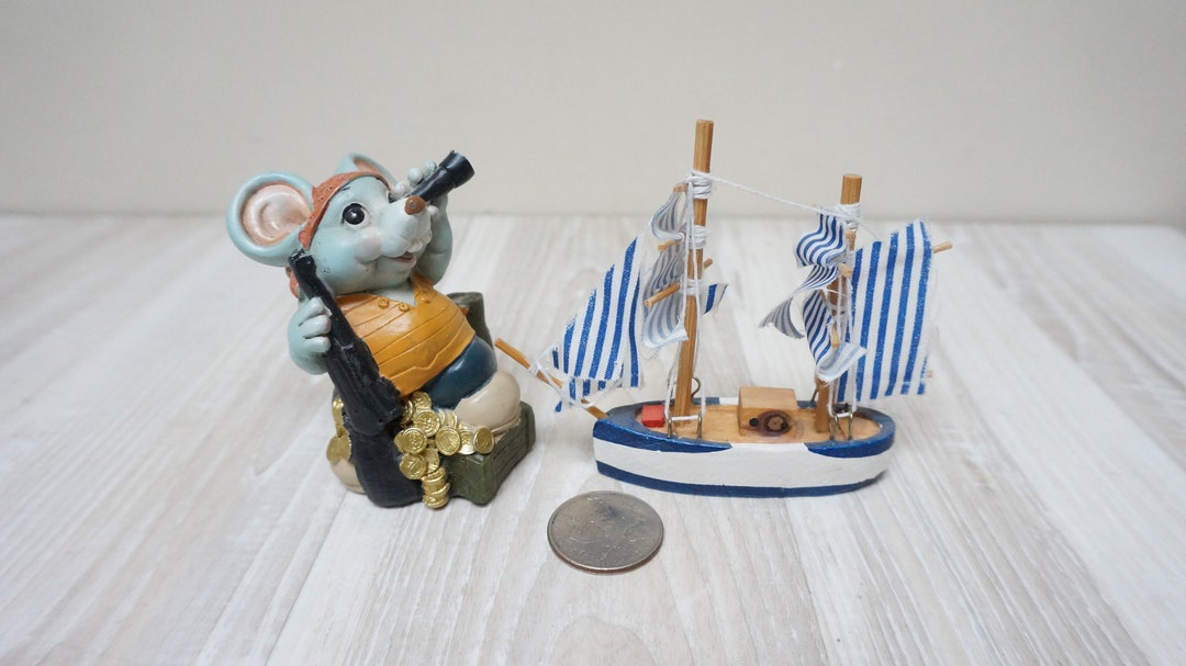 Mini Sailing Ship Wooden Model and Mouse Pirate Vintage Display Retro ...