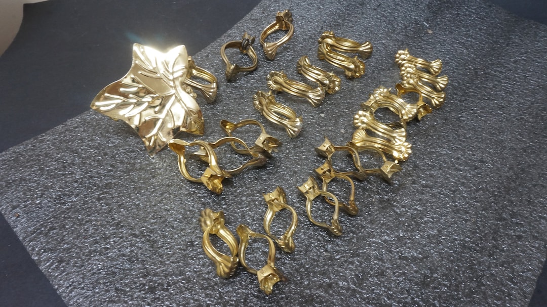 Choose Gold Tone Café Curtain Claw Clips, Vintage Metal Drapery Holders ...