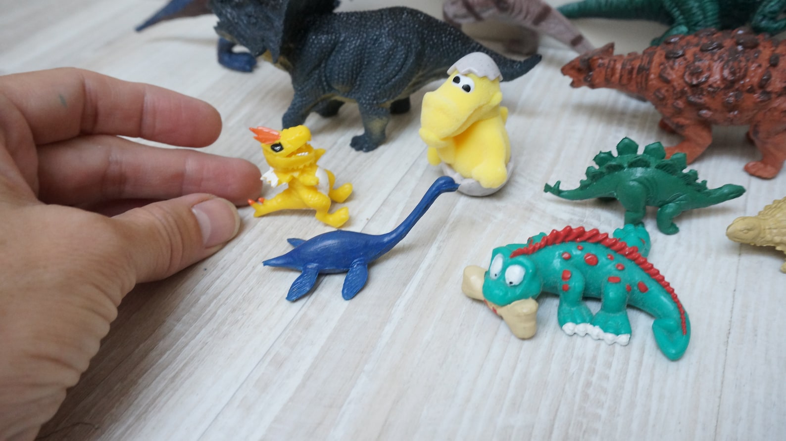 15 Dinosaur Figurine Set of Kid Toy, Plastic Vintage Retro Animal, Home ...