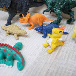15 Dinosaur Figurine Set of Kid Toy, Plastic Vintage Retro Animal, Home ...
