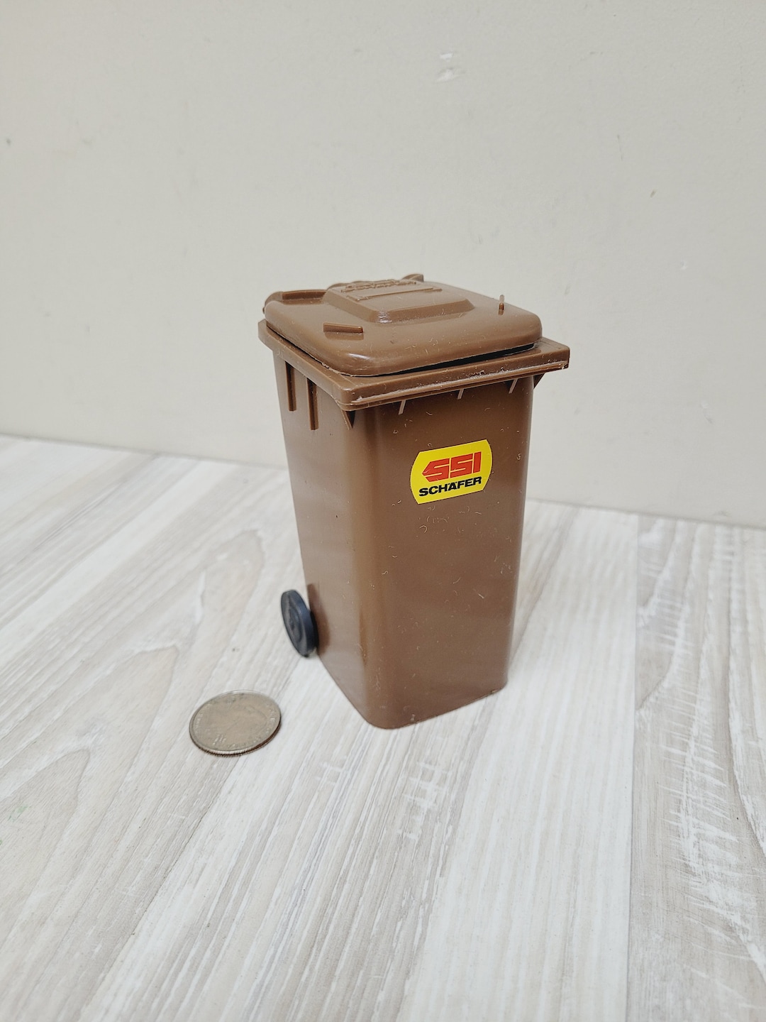 1:12 Scale Miniature Dollhouse Recycle Bin, Brown Garbage Canister ...