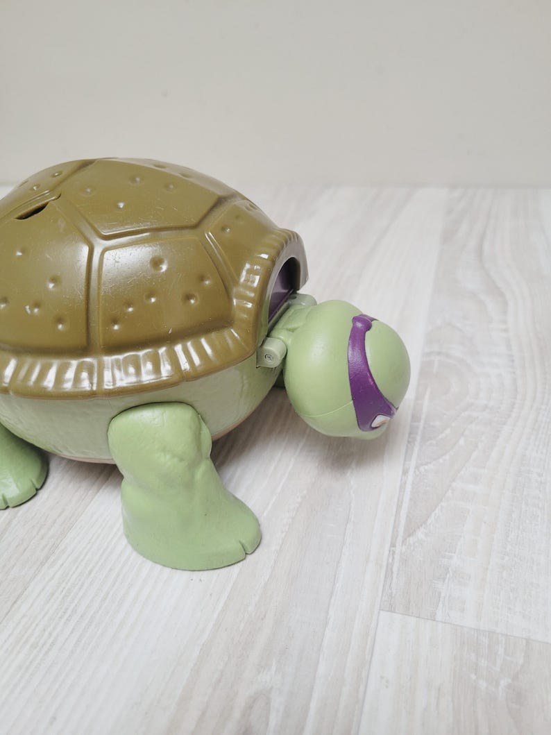 Donatello Teenage Mutant Ninja Turtle by Playmates Gift Box, Micro ...
