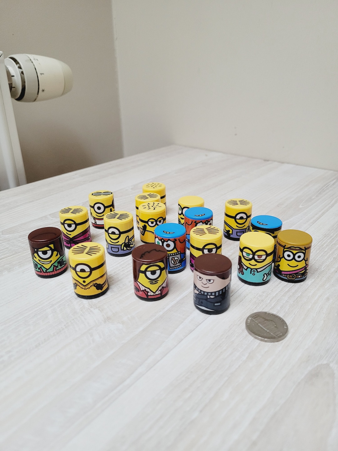 Lot of 18 RANDOM Licensed Minion Runners, Toy Mini Figurine With ...