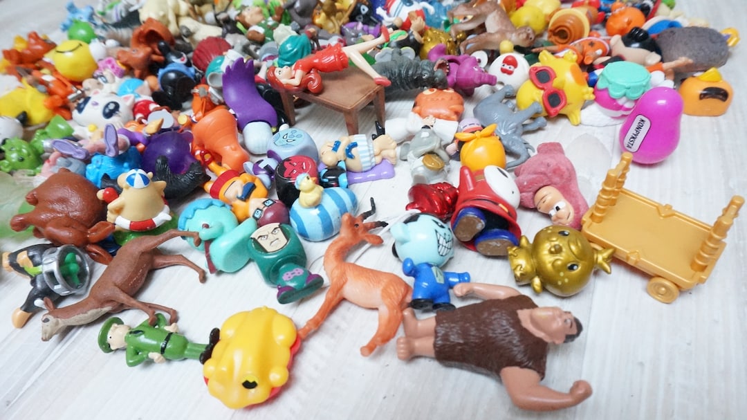 Lot of Random Mini Figurines, Animal Human Monster, Kinder Surprise ...