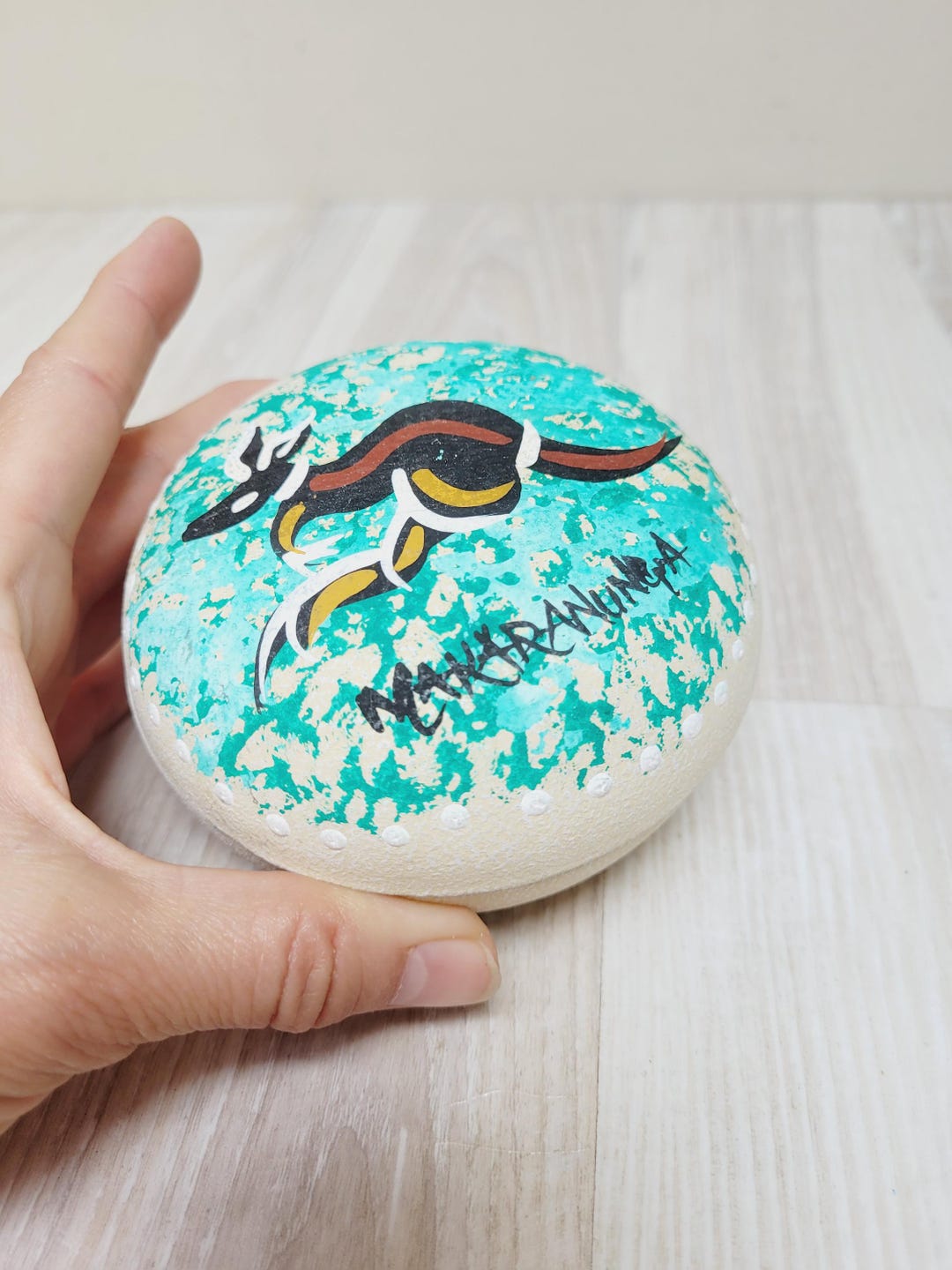 Australian Kangaroo Aboriginal Indigenous Clay Pottery Round White ...