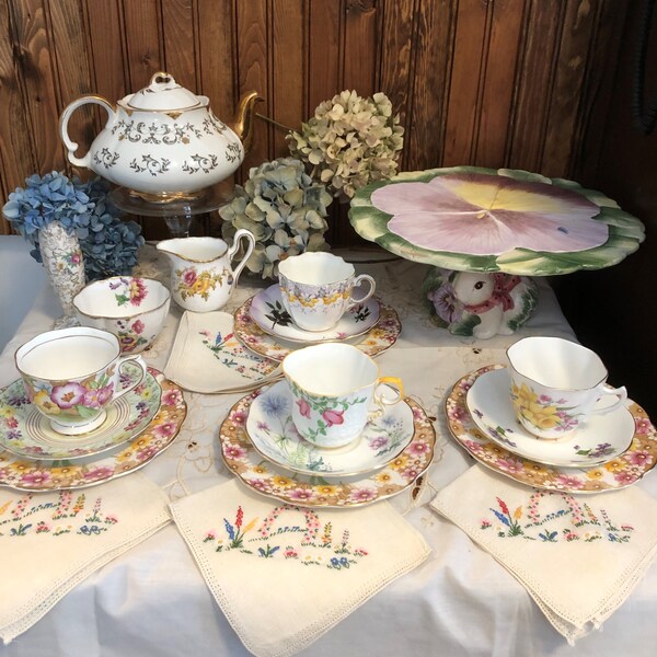 Alice in Wonderland Pansies - Etsy