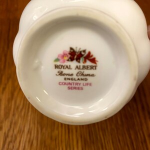 Royal Albert Country Life Series, Sweet Brier Teacup and Saucer, Wild ...