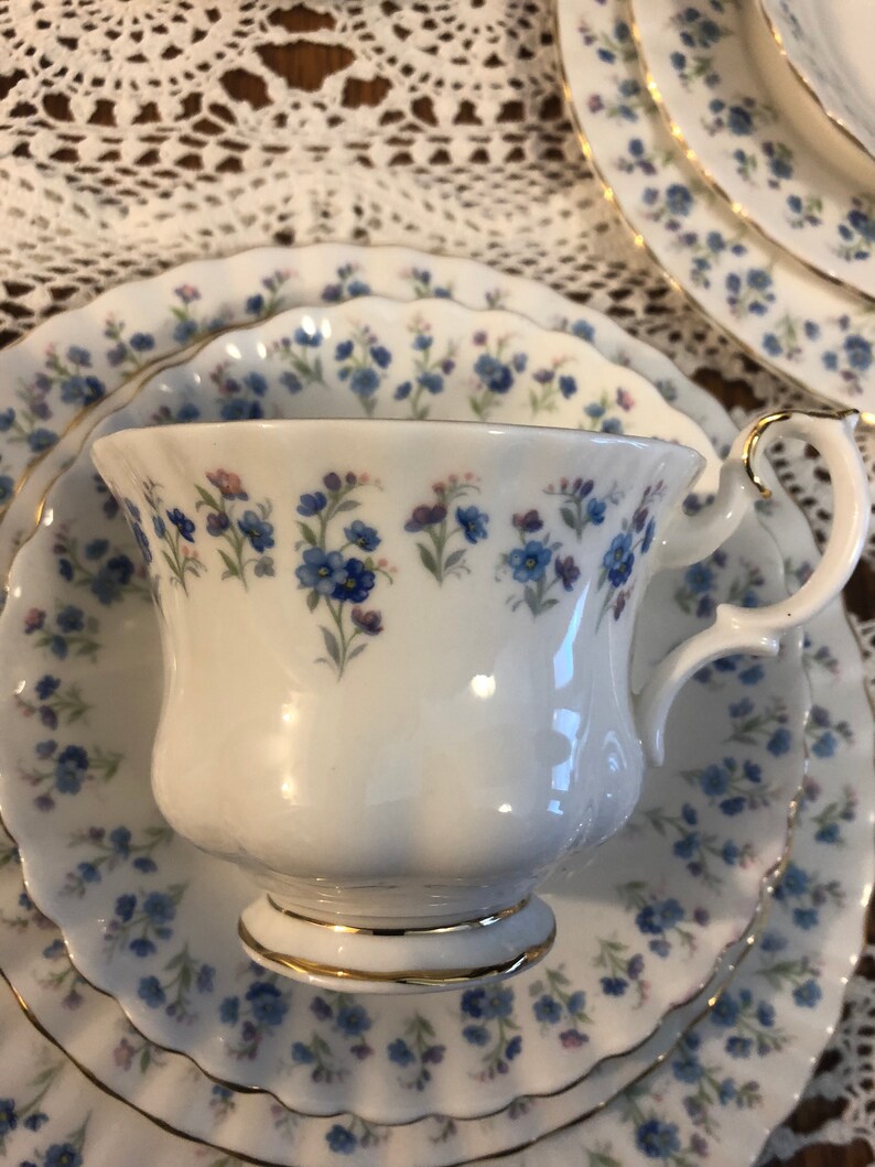 20 Piece Royal Albert Memory Lane Dinnerware Set Blue Flower | Etsy