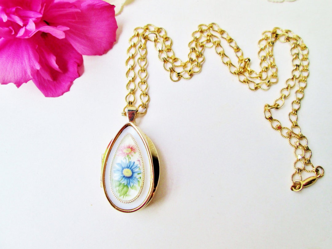 Gold Teardrop Locket Necklace Vintage Large Locket Pendant Flowers Long ...