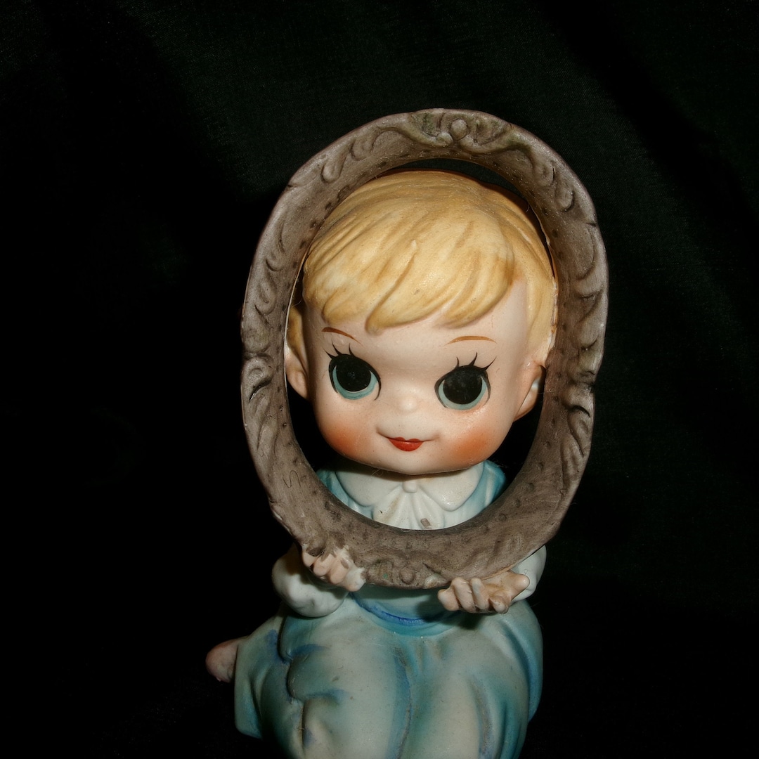 Vintage Big Eye Girl Holding a Frame Figurine, Blonde Little Girl With ...