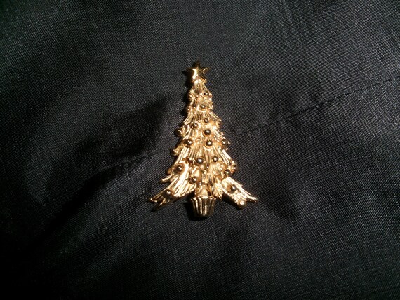 Vintage Napier Christmas Tree Pin, Classic Goldtone H… - Gem