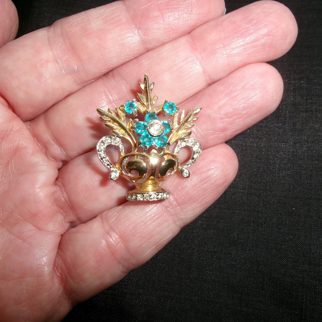 Vintage Reja Flower Urn Rhinestone Brooch, Gardenesque Blue Floral ...
