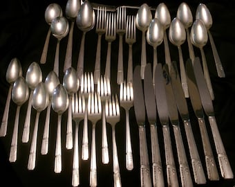 Vintage Oneida Heirloom Grenoble Silverplate Set of 6. 44 PCS - Etsy
