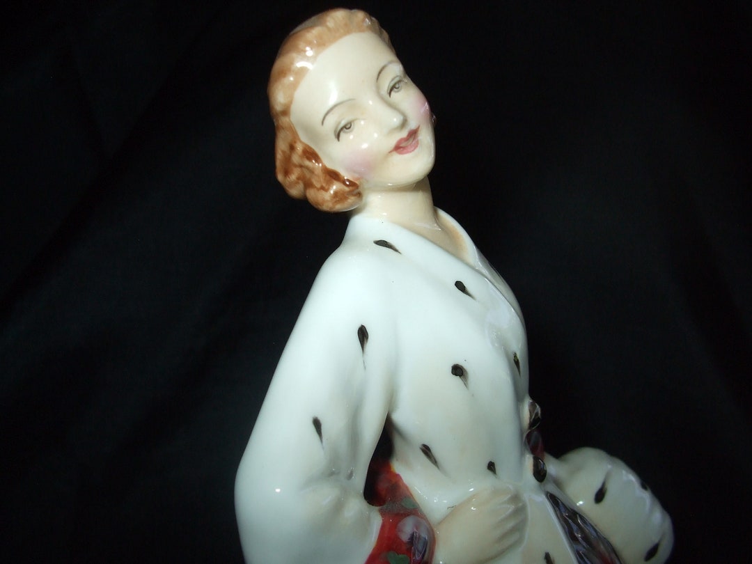 Vintage Royal Doulton the Ermine Coat Figurine, 842488 HN1981 EP ...