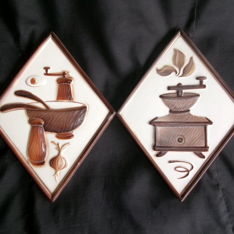 Vintage Lefton Wall Plaque - Etsy