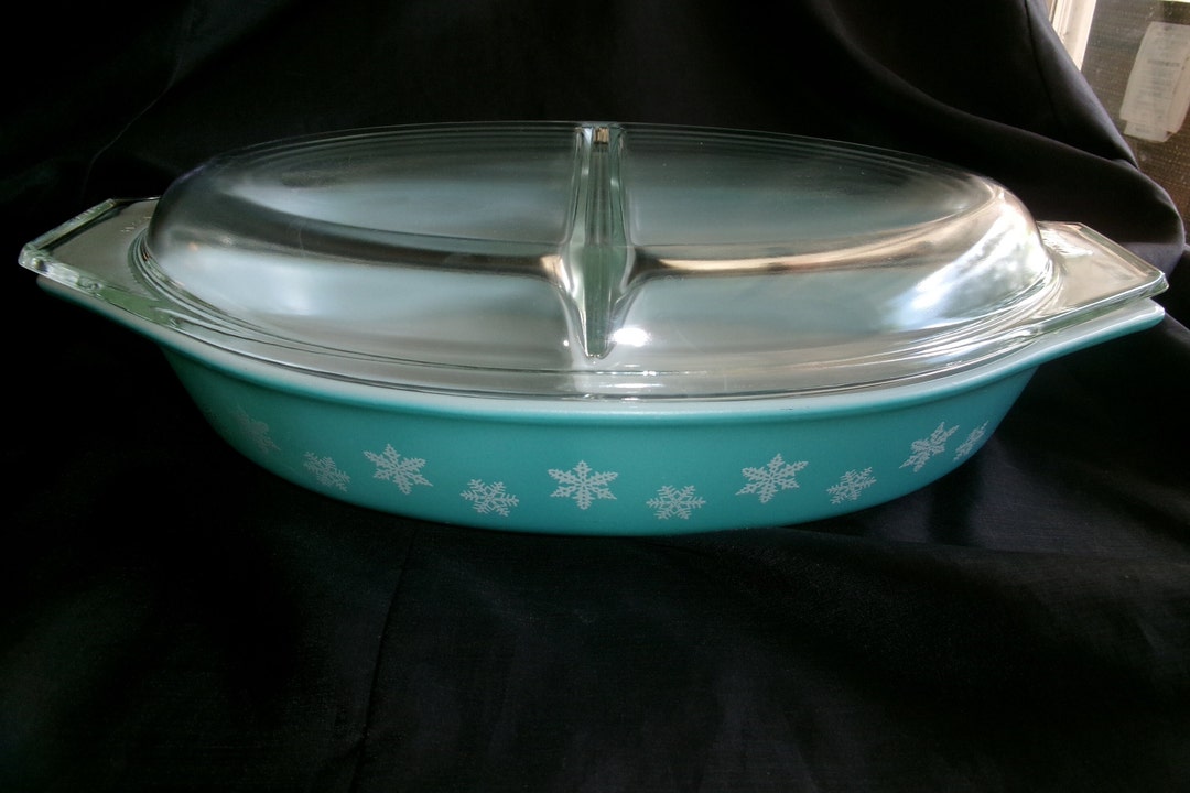 Vintage Turquoise Blue Snowflake Pyrex 1.5 Quart Divided Dish, Pyrex ...