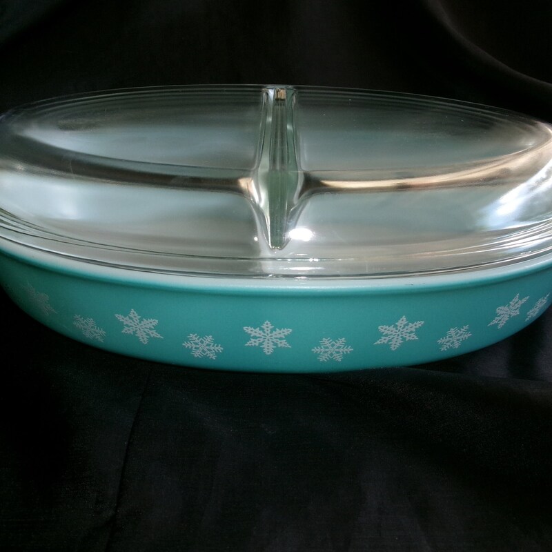 Vintage Pyrex Dish - Etsy