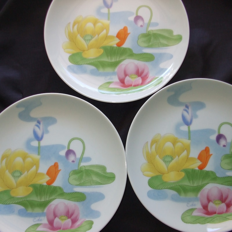 Water Lily Plate - Etsy
