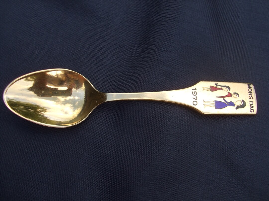 Vintage Mors Dag 1970 Bright Gold Plated and Enamel Spoon, Falle Uldall ...