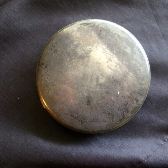 Antique to Vintage Ornate Powder Compact, Unusual Old… - Gem