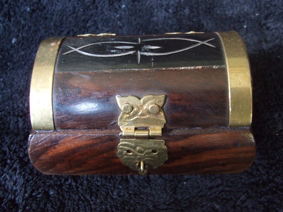 Vintage Tiny Wooden Gift Box , Indian Wood Gift Souvenir Ring or ...