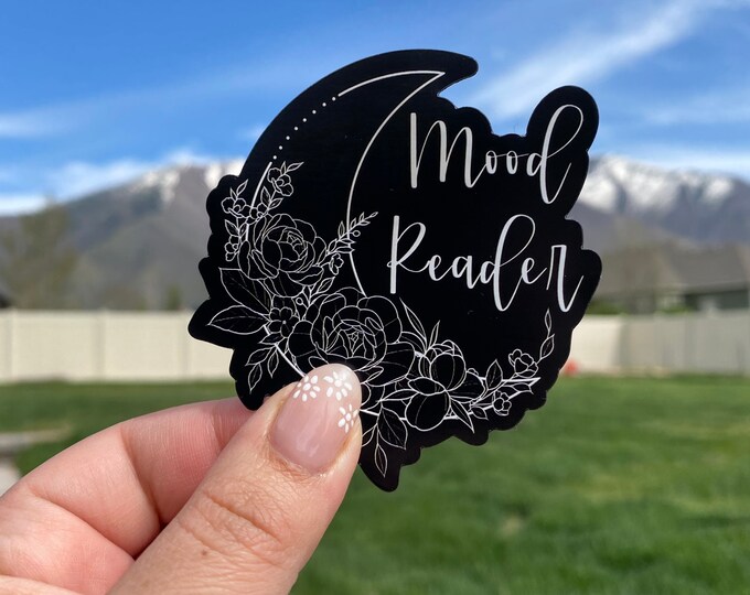 Mood Reader Black Magnet / Book Lover / Reader Trope / Book Obsessed ...