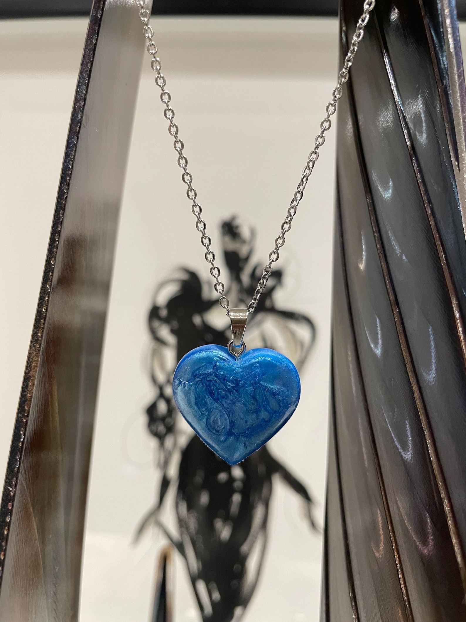 NFC Jewelry, Heart Resin Pendant Containing a NFC Chip Allowing You to ...