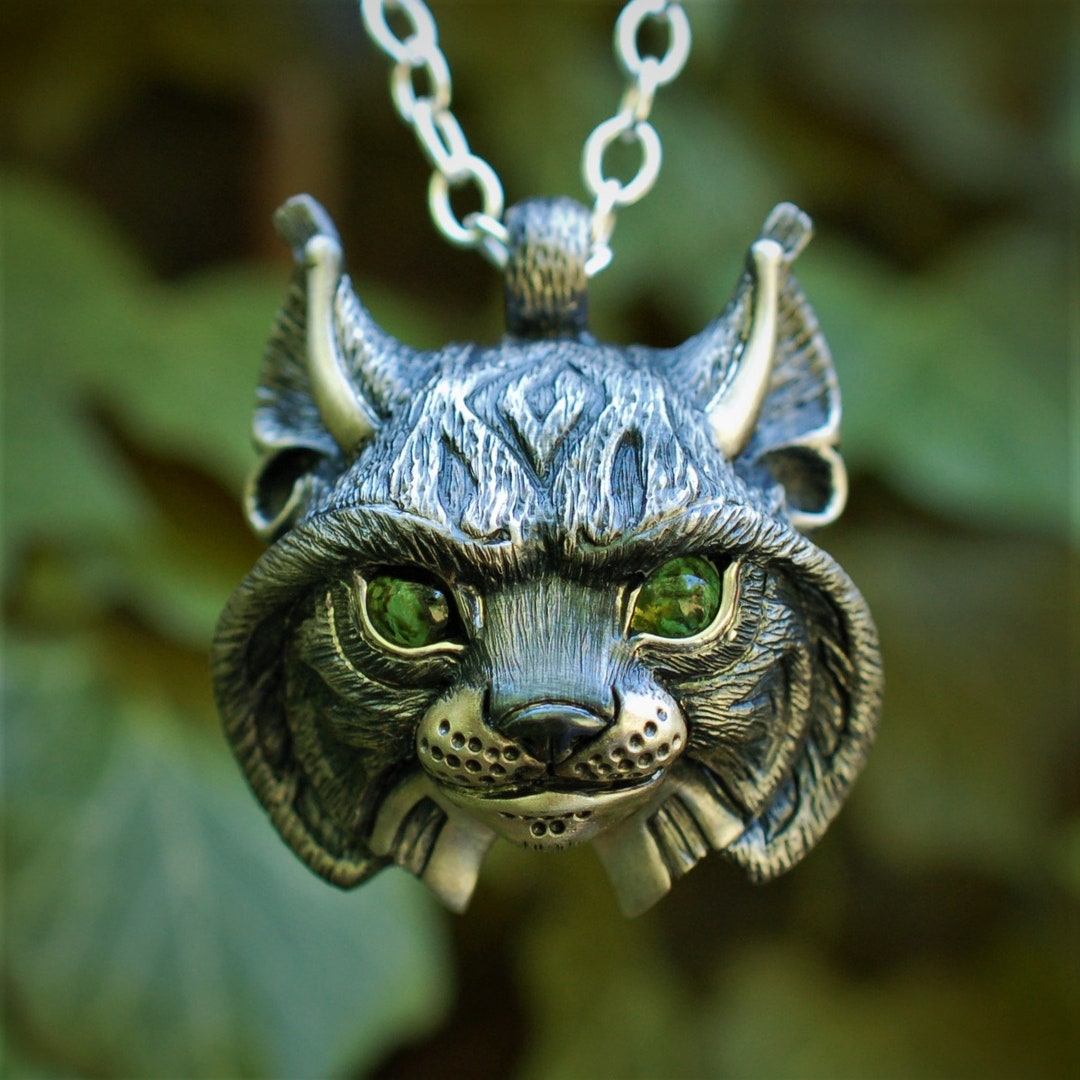 Large Lynx Necklace, Lynx Head Pendant, Silver and Peridot Jewelry ...