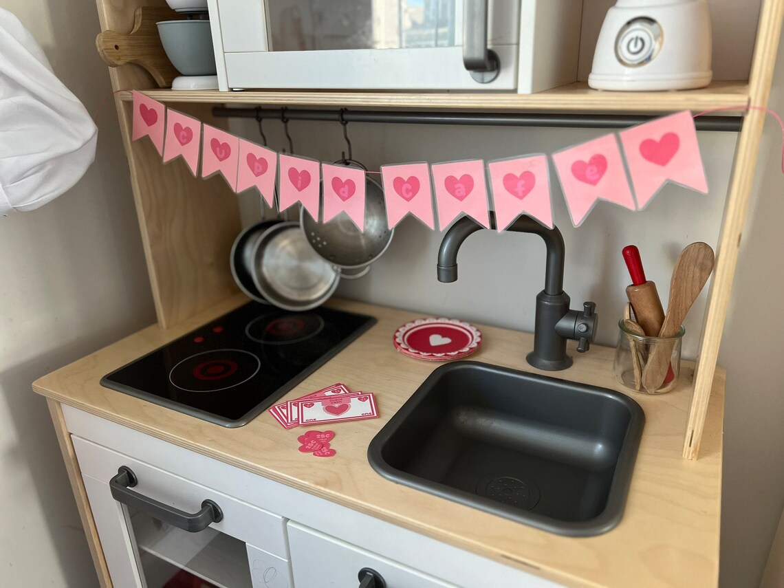 Valentine's Day Cafe Dramatic Play Printable| Pretend Play Printable ...