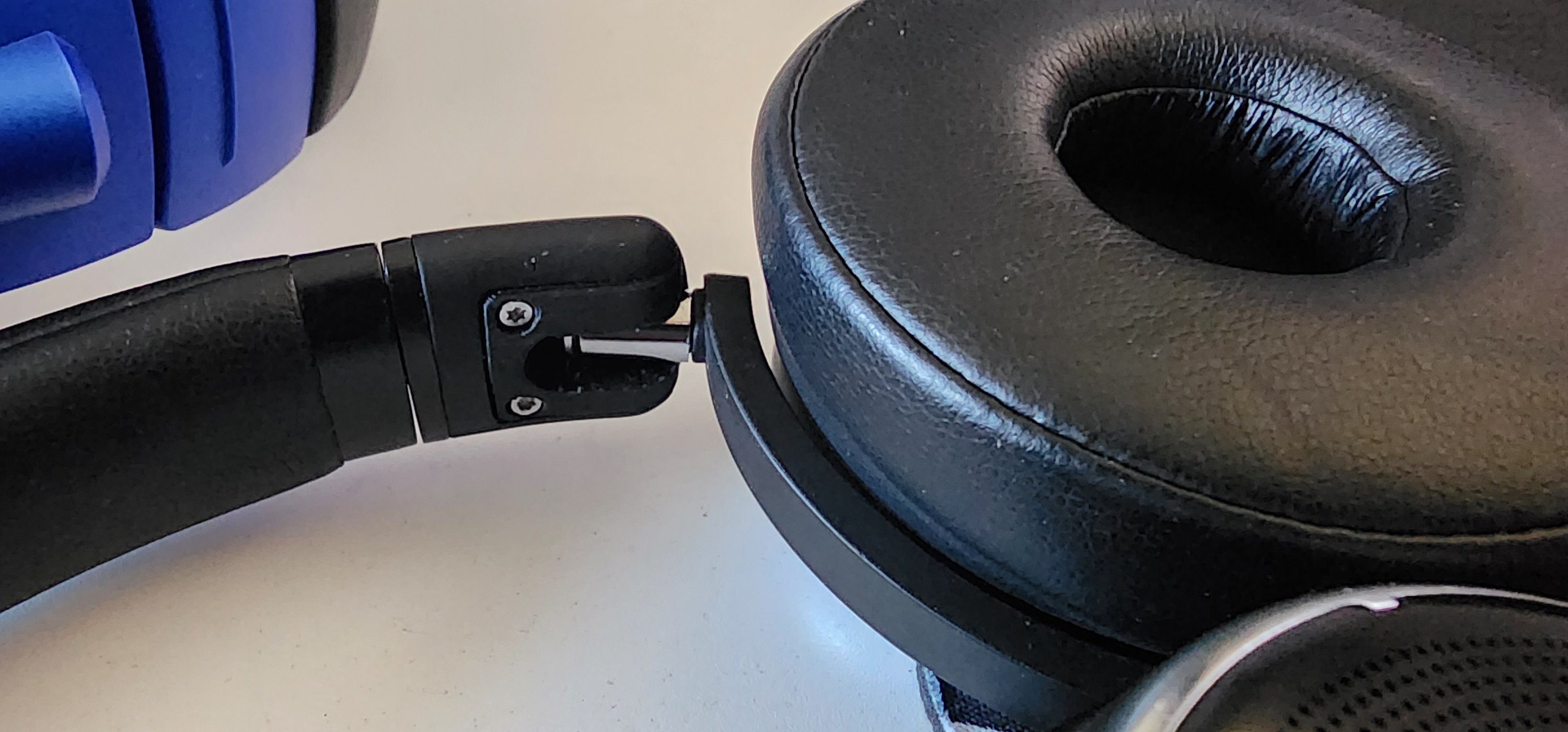 AKG N60nc Headphone Hinge Repair Part: 3D Printed Replacement - Etsy