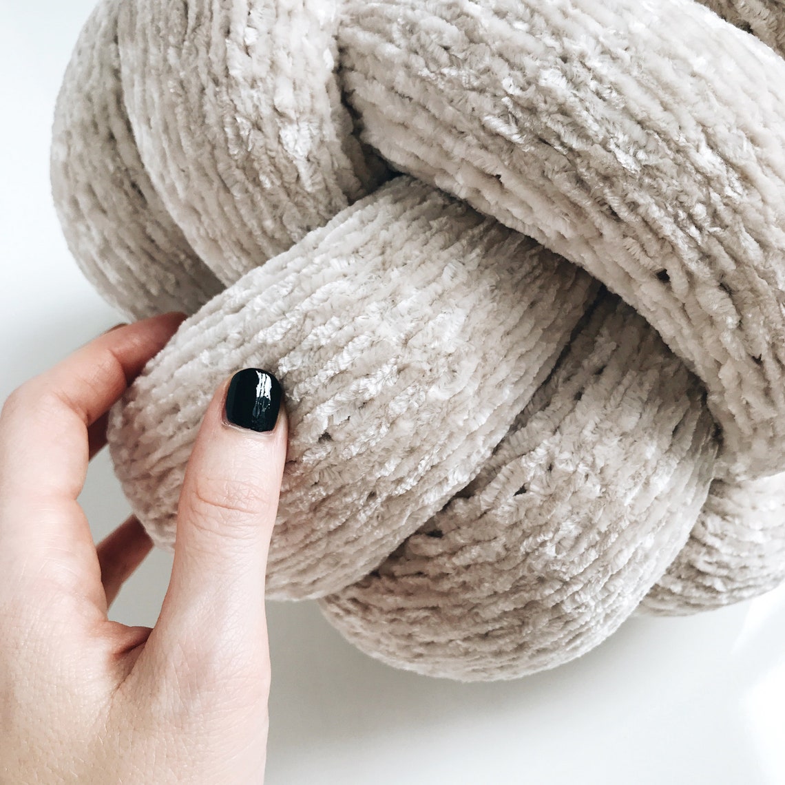 KNIT PATTERN ⨯ Knot Pillow ⨯ the Mare - Etsy