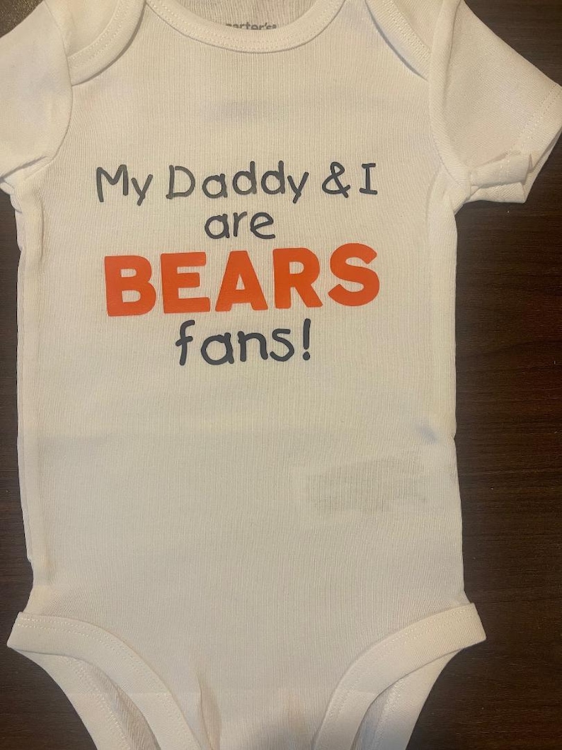 Chicago Bears Baby Onesie ® My Daddy & I Are Football Fans Infant ...
