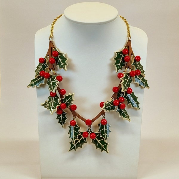 Holly Leaf Necklace - Etsy