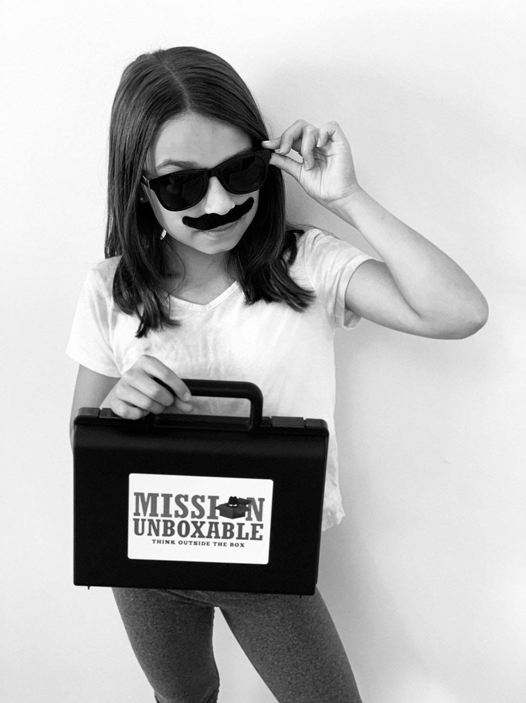 Secret Agent Spy Kit With 2 Top Secret Missions -- Mystery Party, Spy ...