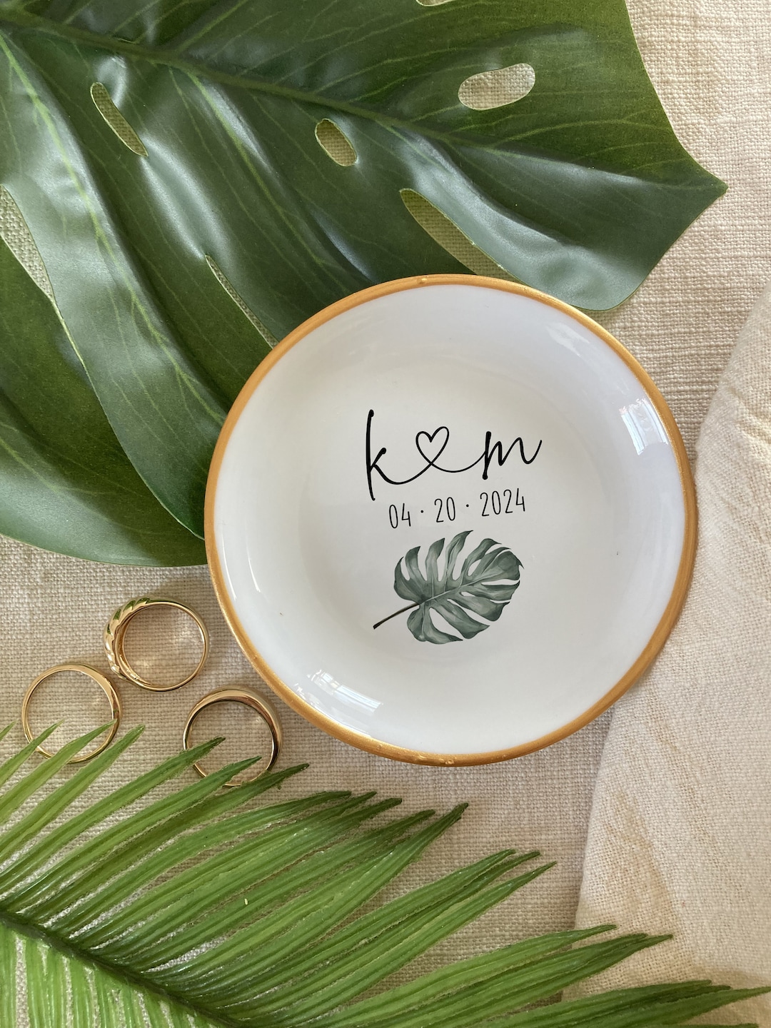Monstera Leaf Ring Dish: Personalized Ceramic Engagement Gift - Etsy
