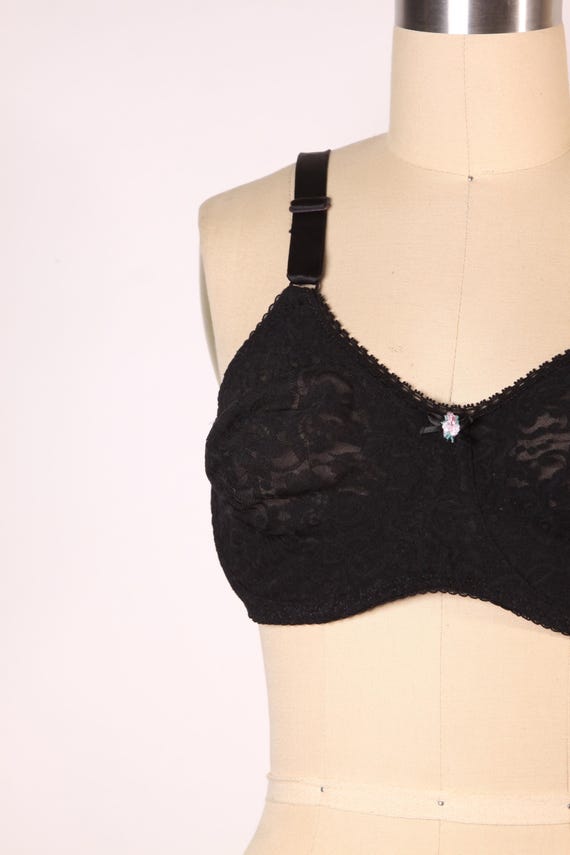 1980s Sheer Black Lace Floral Detail Bra by Bali-38C - Gem