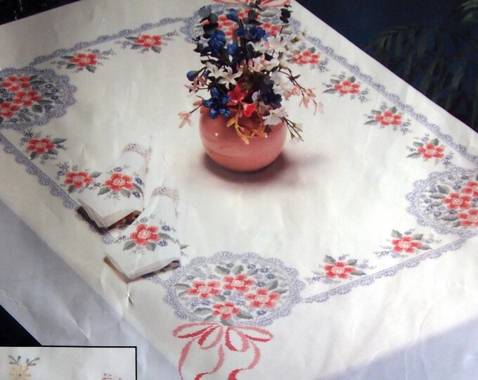 Old Fashioned Bouquet - 70-inch Round - Tablecloth for Embroidery by Bucilla Vintage Stamped ...
