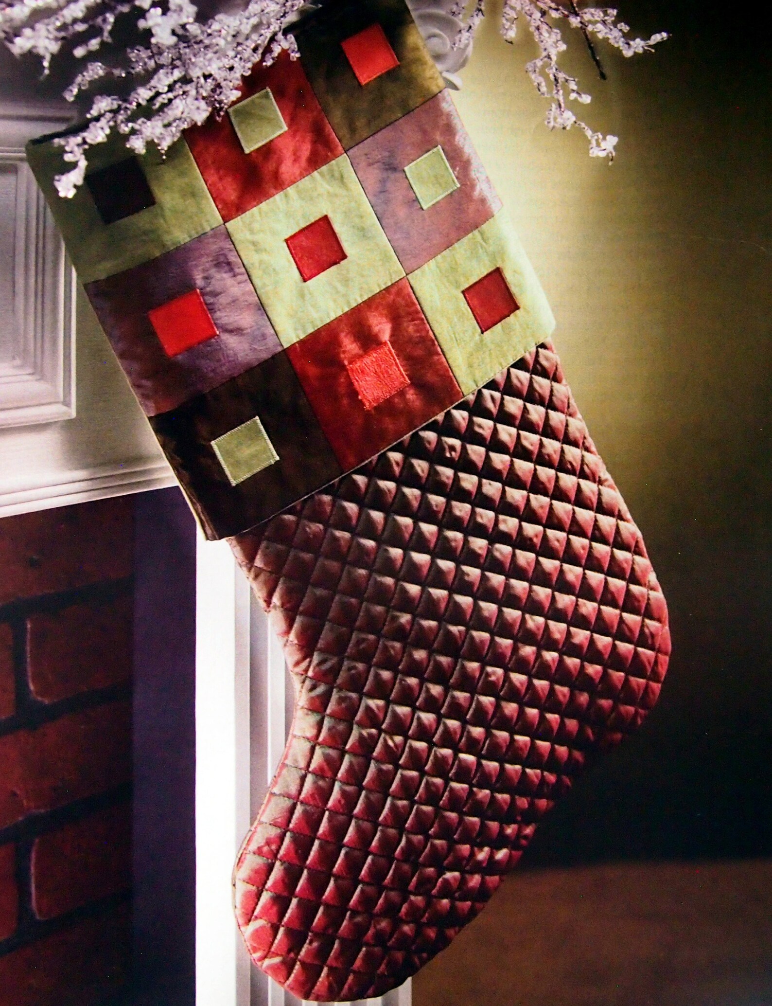 A Quilted Christmas 28+ Holiday Treasures by Quilter's World Quilting ...