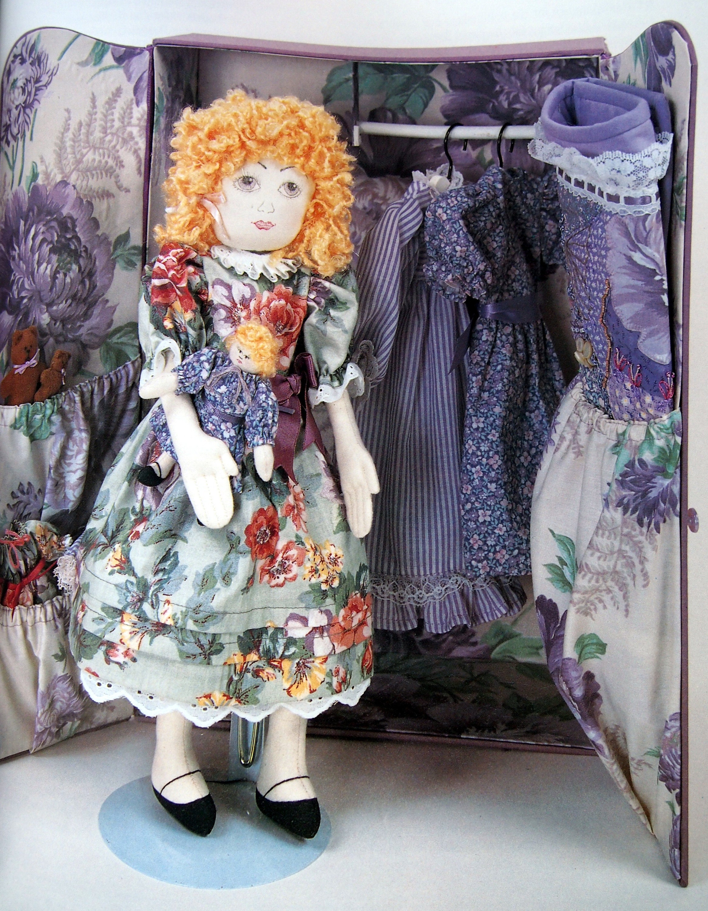 Cloth Dolls - How to Make Them by Miriam Gourley Vintage Paperback ...